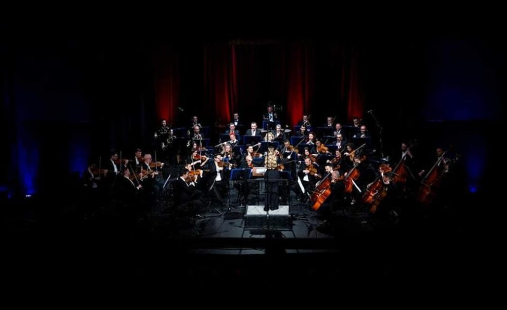 “Filharmonia në lëvizje” mbrëmë ndaloi në Gjakovë - NACIONALE