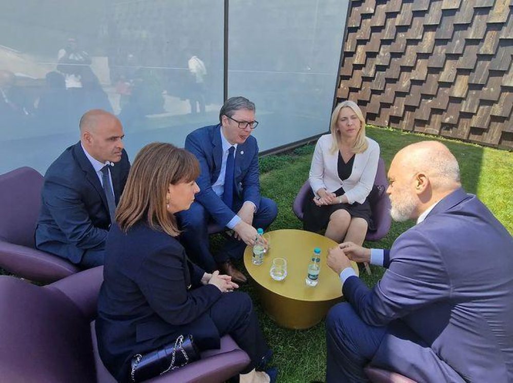Vuçiq takohet me Edi Ramën dhe liderë tjerë të rajonit: "Me shpresë se ...