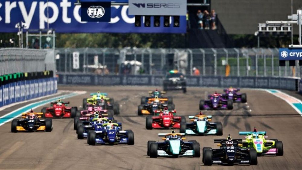 Formula 1 e lanson kampionatin e grave - NACIONALE