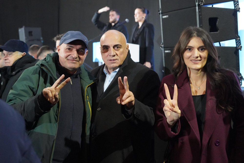 Njëri për GUXO, tjetri për LDK-në: Sa janë votuar deri më tash Fadil ...