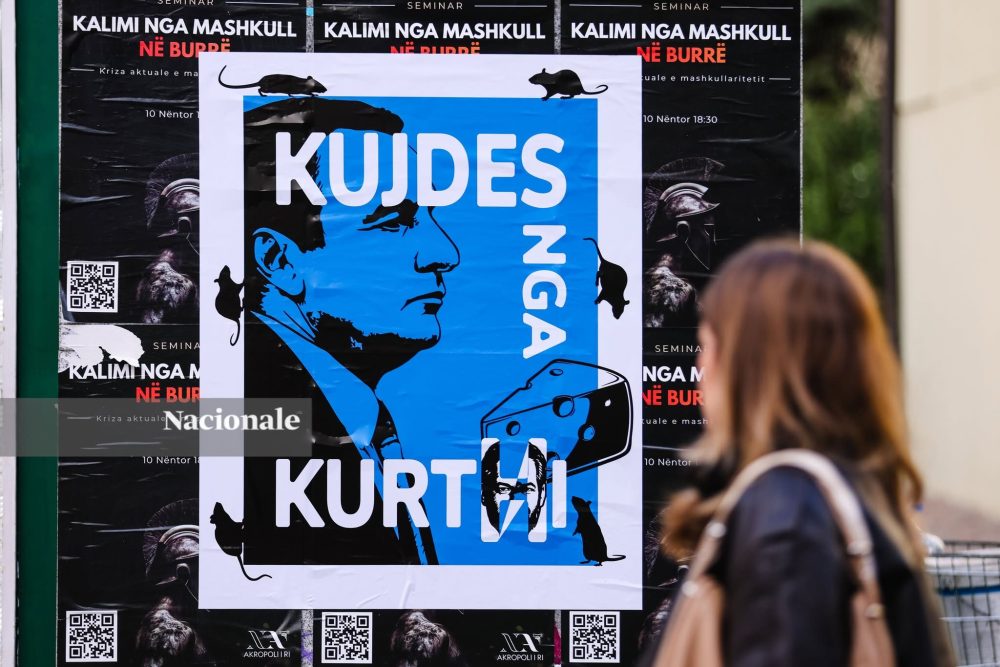 Ndërhyrja artistike “Kujdes nga Kurt’H’i” nga artisti I Am I, në kuadër ...